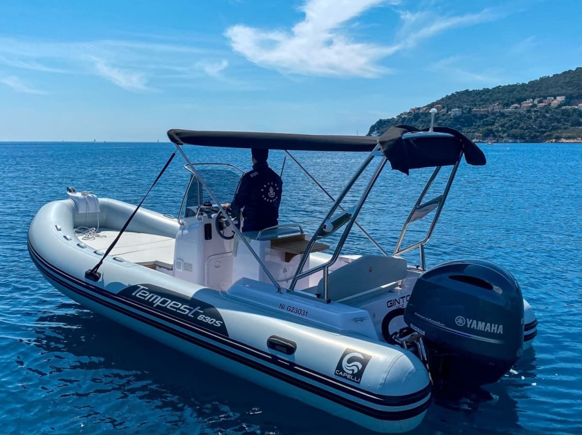 Discover Algajola on a full-day excursion on a motorboat - Click&Boat