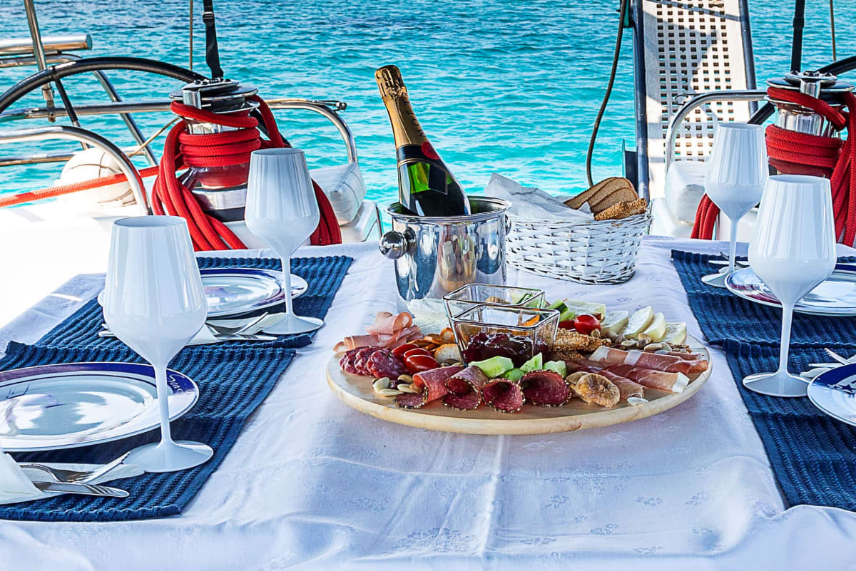 Athens Riviera: Private Sailing Experience with Lunch - Click&Boat
