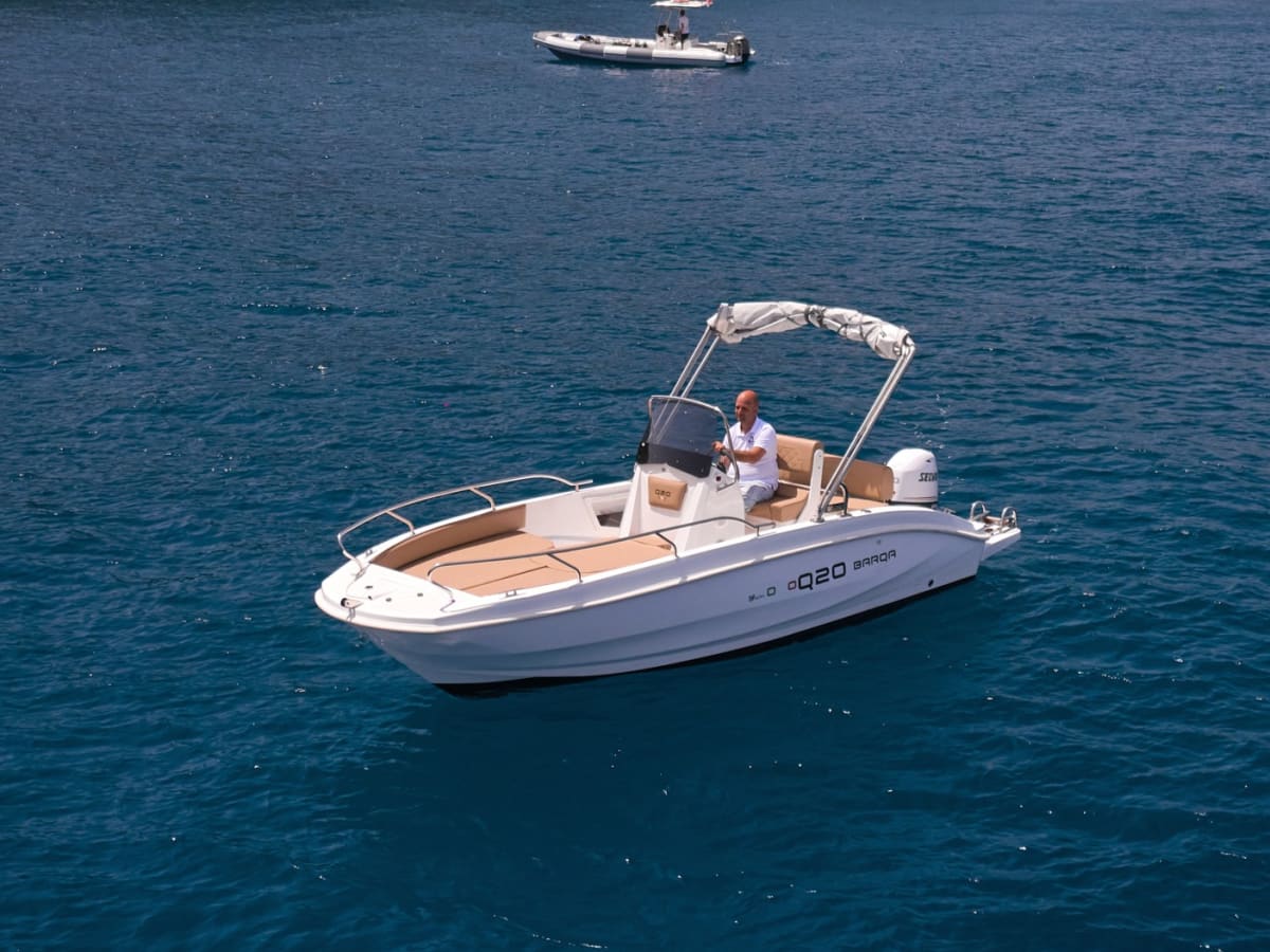 Discover Sorrento: A full day of sunshine on a motorboat - Click&Boat