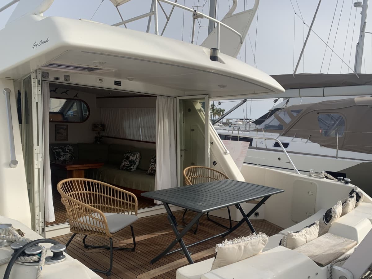 Motor yacht rental for a full day in Argelès-sur-Mer - Click&Boat
