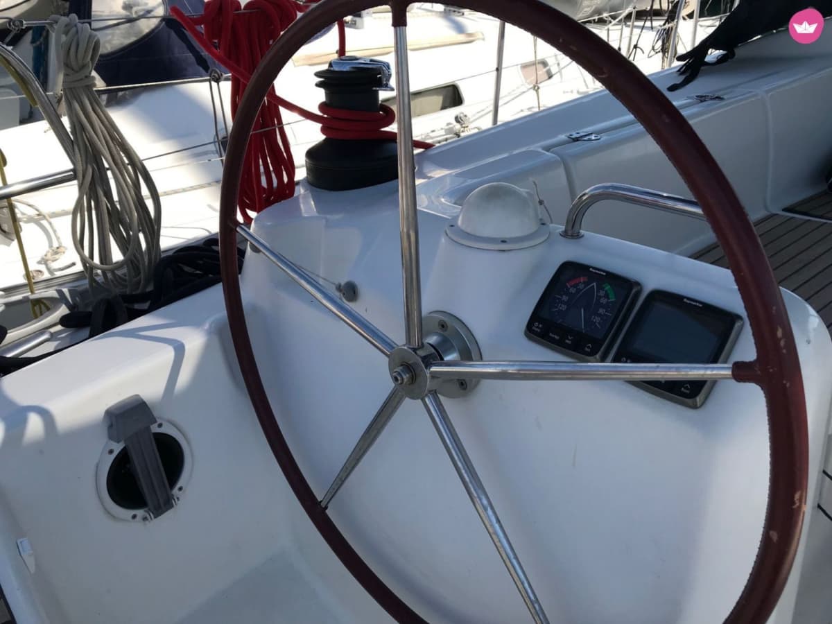 Sailing cruise through Corfu's old town and hidden bays - Click&Boat
