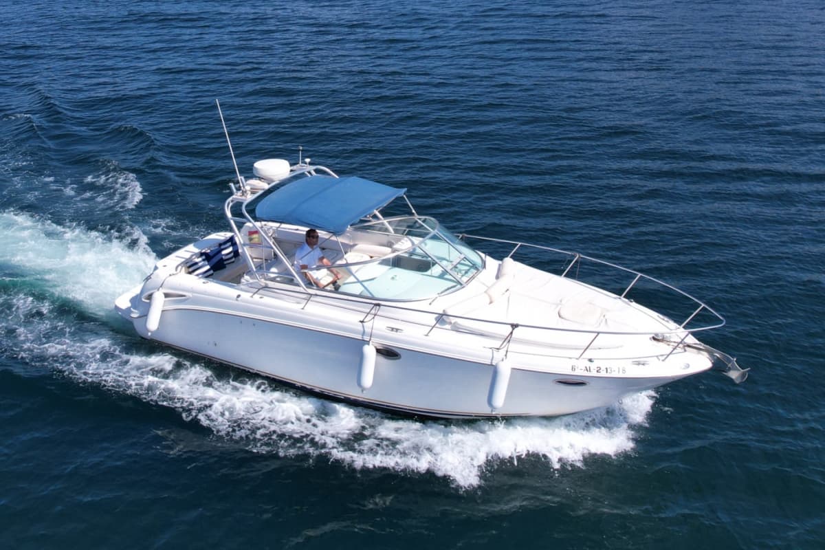 Enjoy a 4-hour speedboat trip to explore Marbella. - Click&Boat