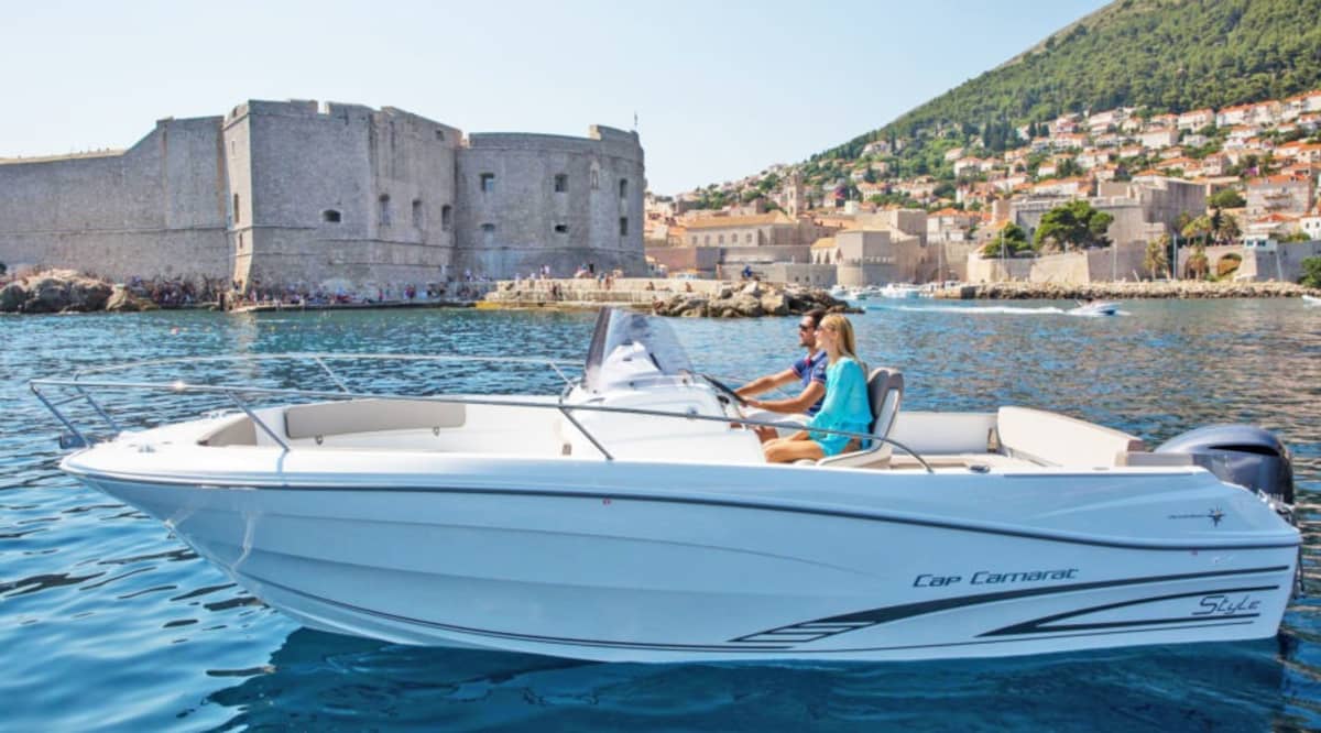 Spend half a day relaxing on a motorboat in Port de Pollença - Click&Boat