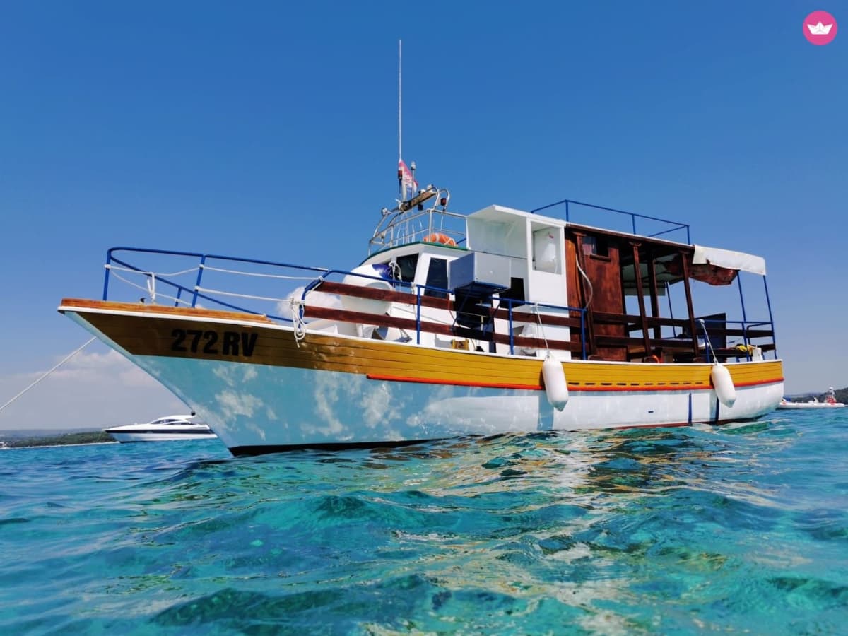 Adriatic Escape: 4- or 6-hour island adventure with swimming ...