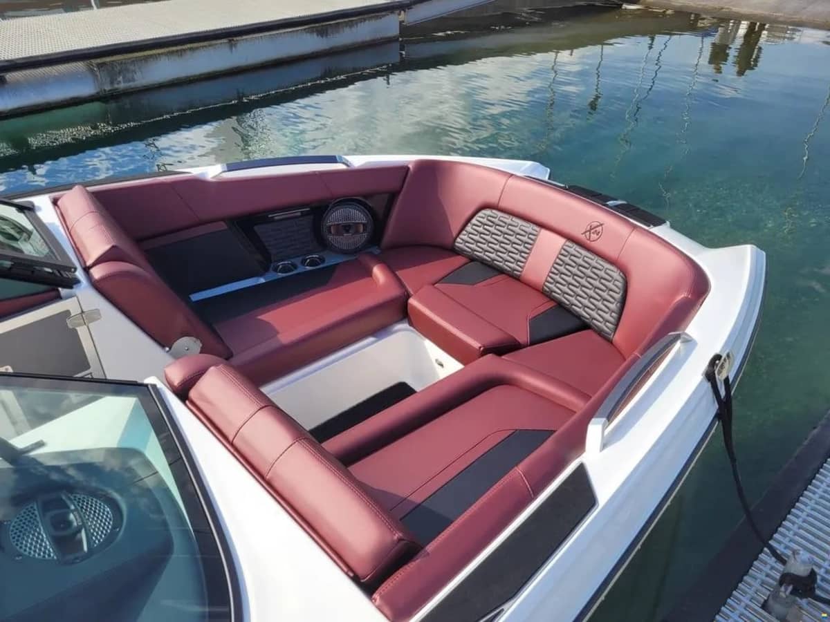 Votre bateau Mastercraft pour découvrir le Lac Léman ! Ballade ...