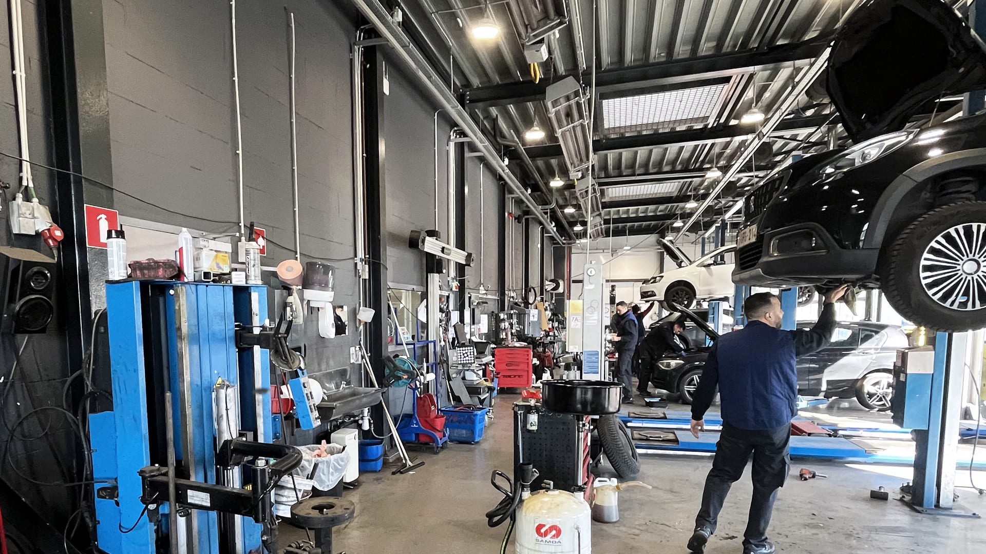 Garage Automobile + Magasin pièce auto Auto5 Waterloo