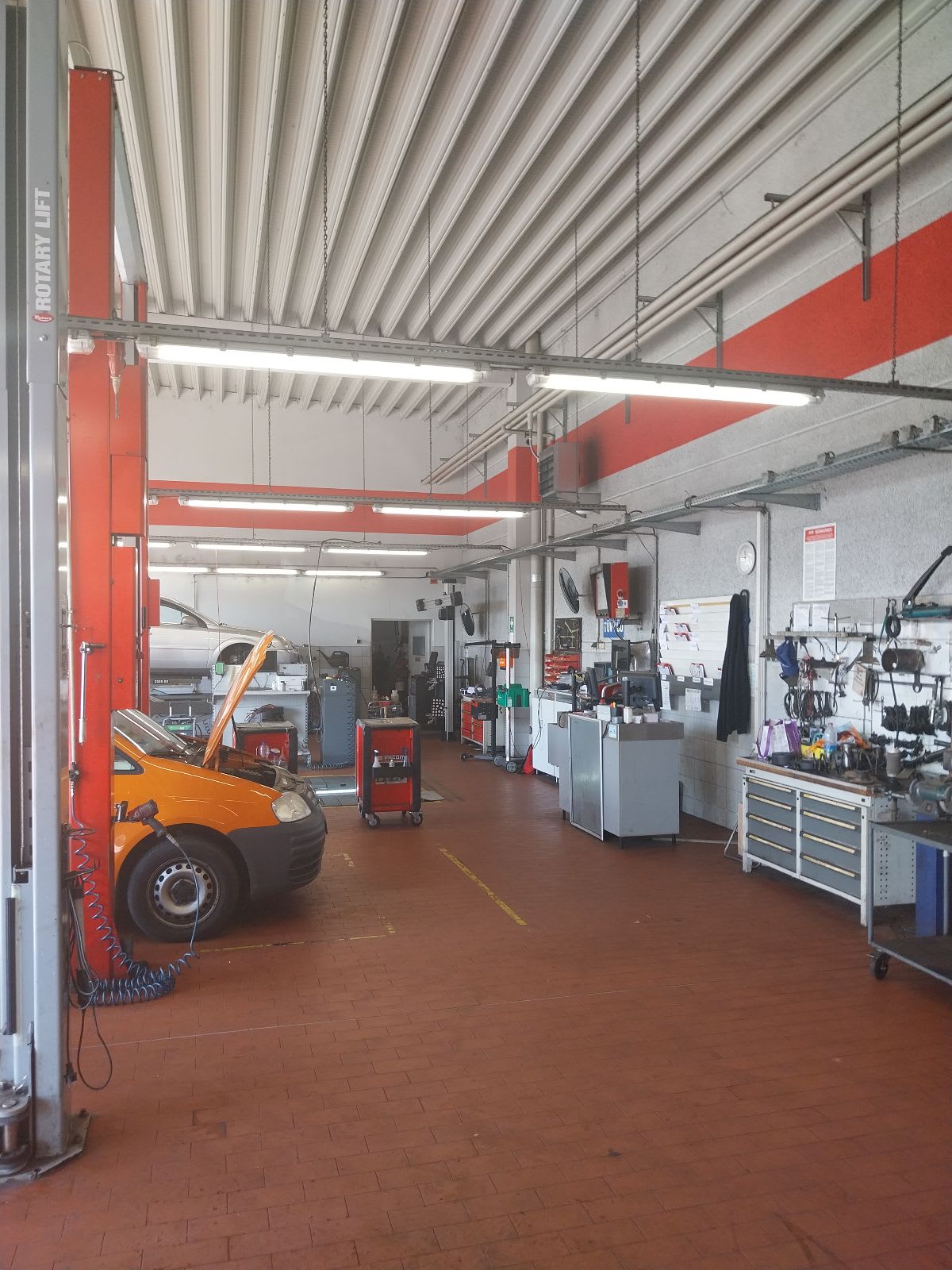 ATU Stuttgart - Baden-Württemberg - Schwieberdinger Str.64 | ATU