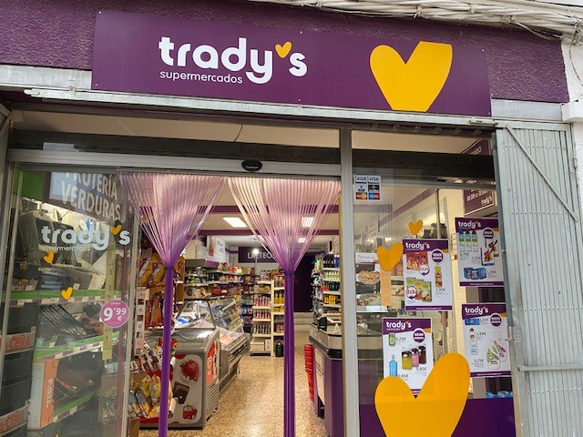 Supermercado Trady's | Castellseras, Constitucion, 1