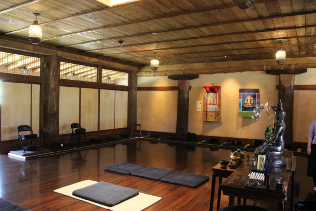 Bodhisattvas on a zen buddhist altar or shrine : r/Buddhism