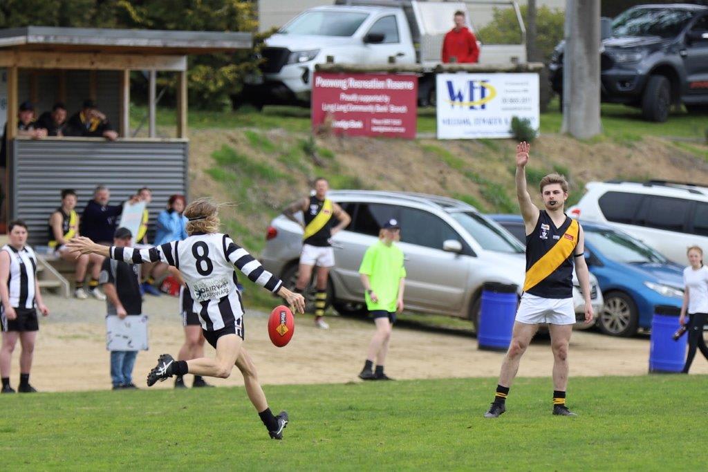 Emotions raw as players take the field for Noah