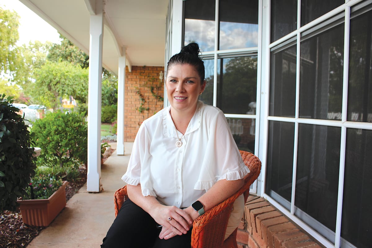 Robyn's girl leads charge