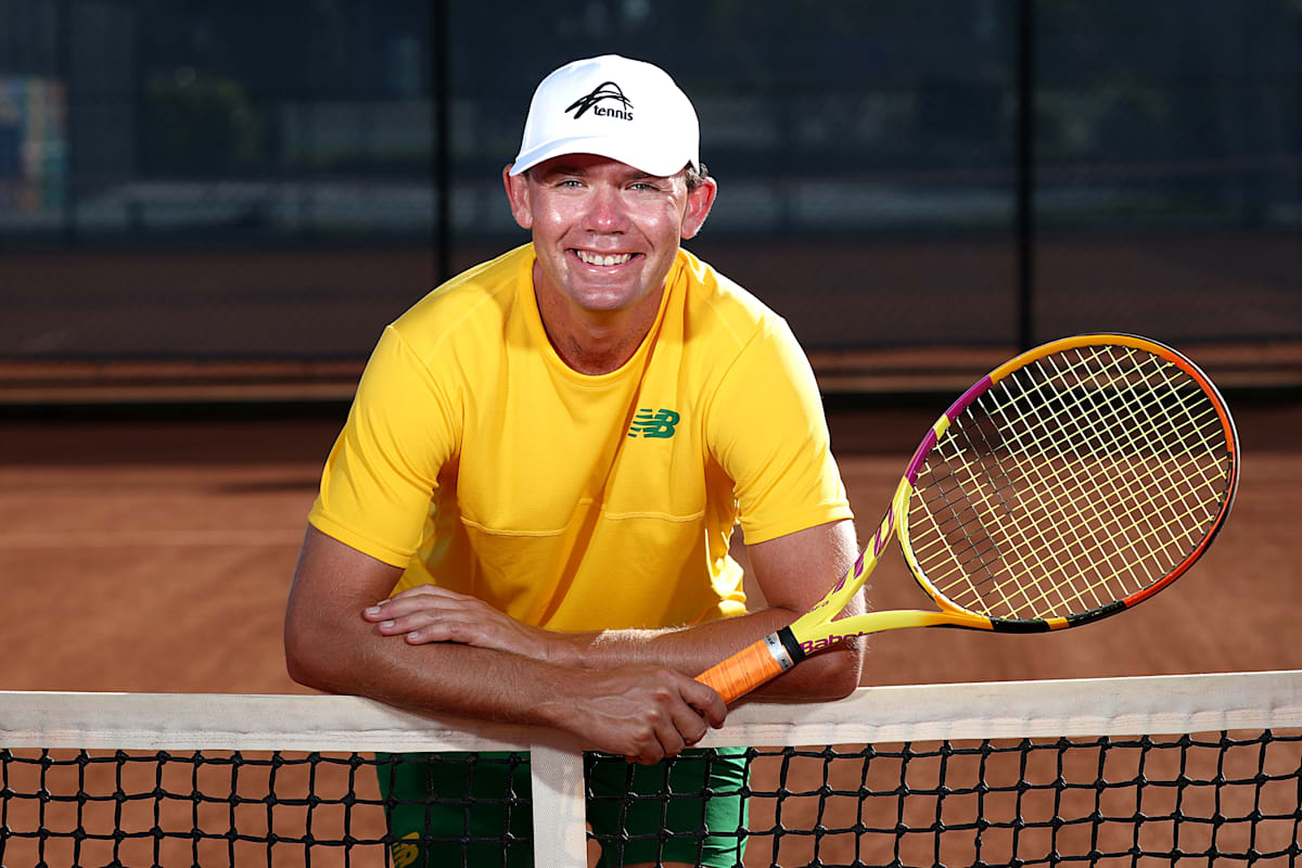 Archie inspires Ipswich kids as world number one