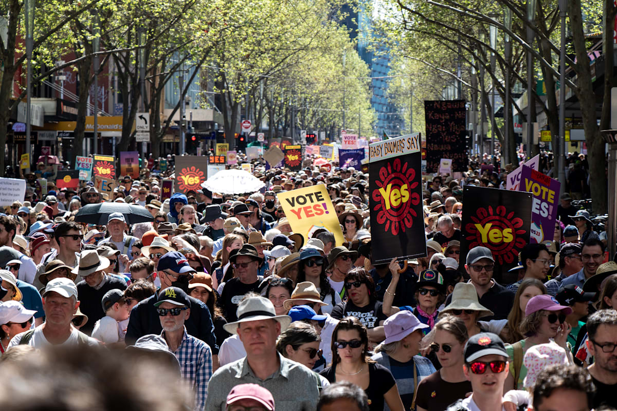 IN PICTURES: Thousands rally in Melbourne for Yes - MOJO News
