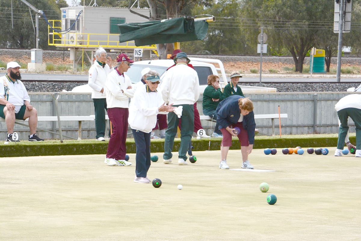 Wycheproof and Donald Golf Share the Lead