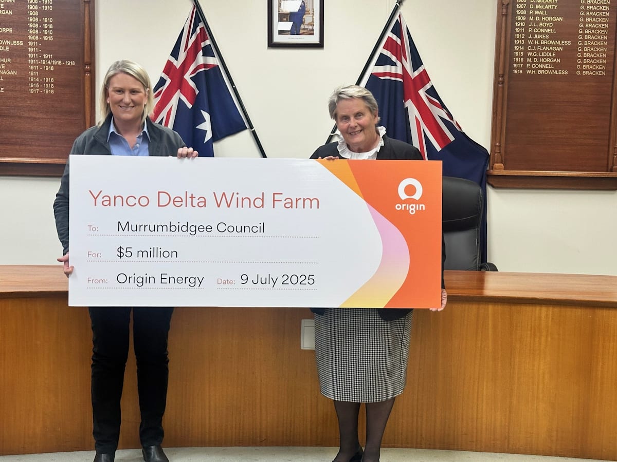 Cheque handover marks a major step forward for Jerilderie Medical Centre