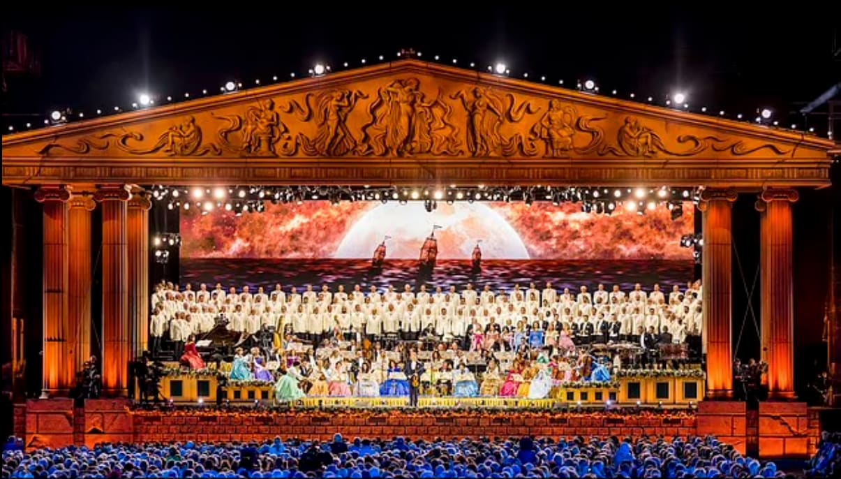 André Rieu’s hometown symphony of joy