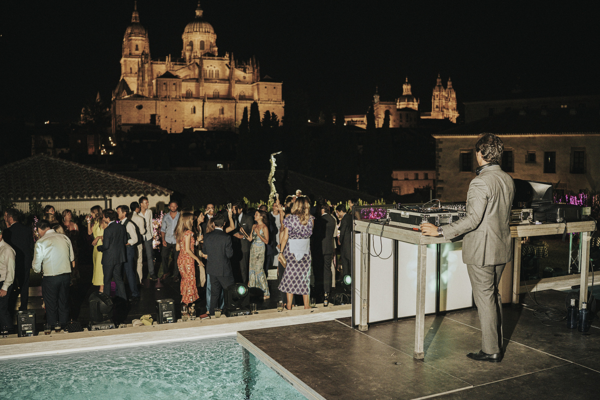 Two comedia Teammates Found Love and Sunshine in Spain | Article ...