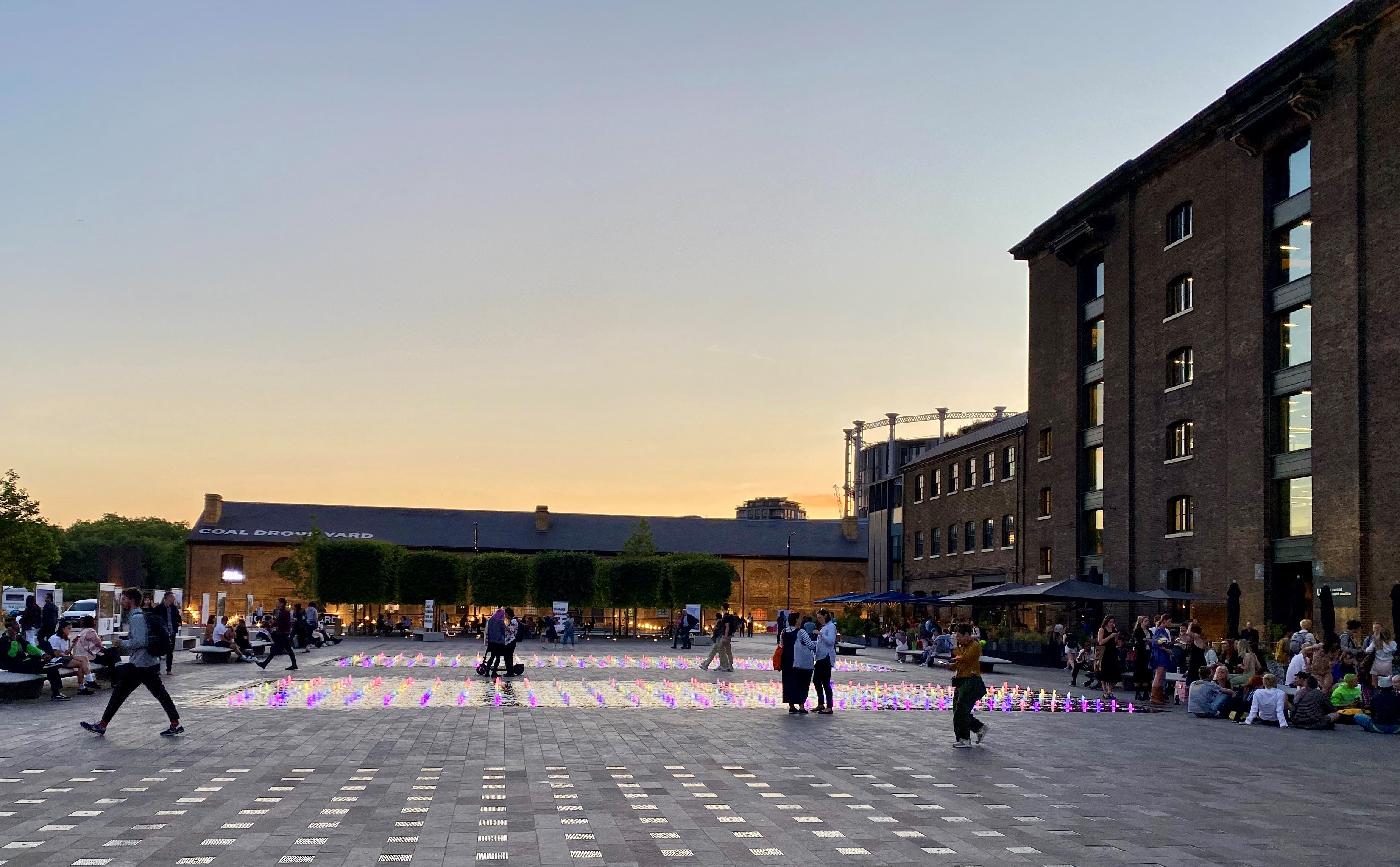 Keep in Touch with Latest News - Camden Evening And Night Time ...
