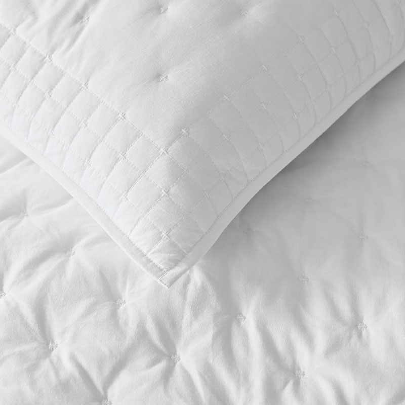 white pintuck bedding single
