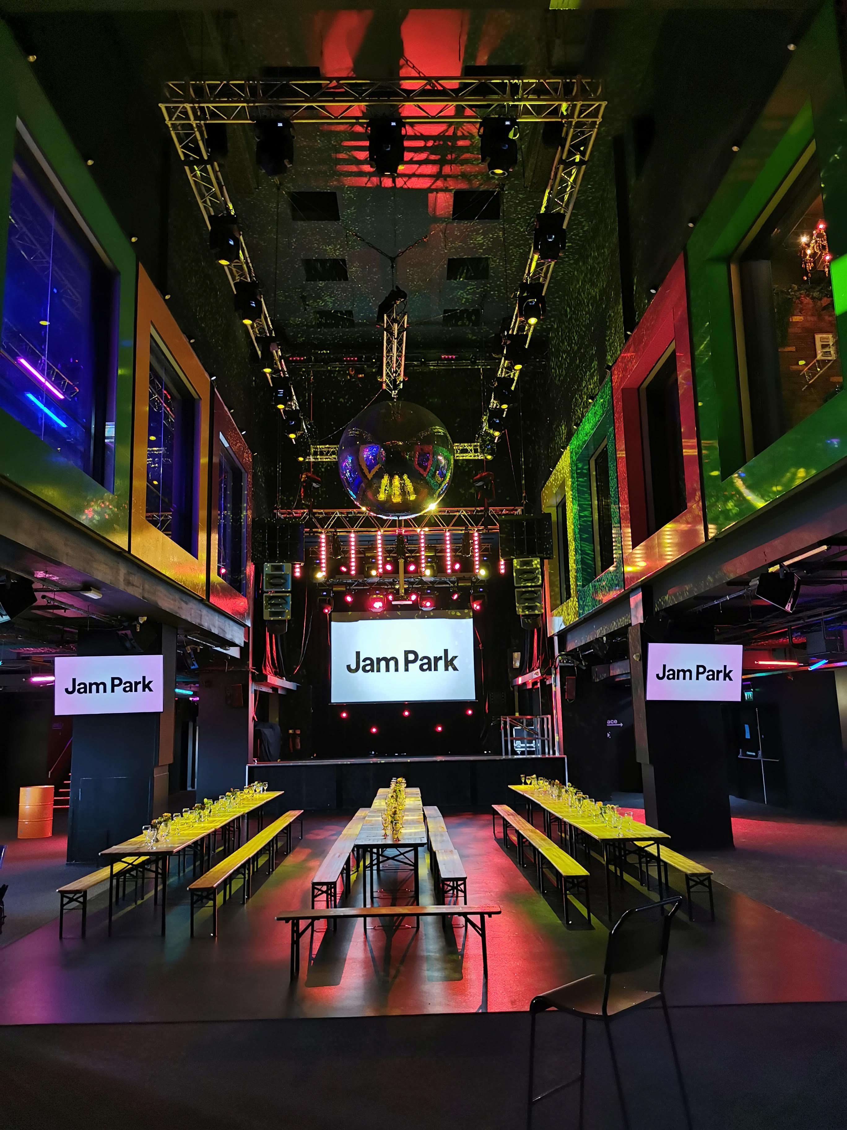 Design & Pre-Visualisation Portfolio | Conor Biddle Lighting Design