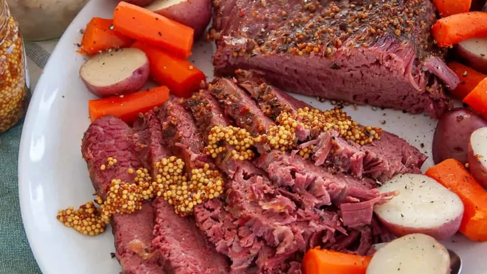 Sous Vide Corned Beef Recipe | Cookr.com