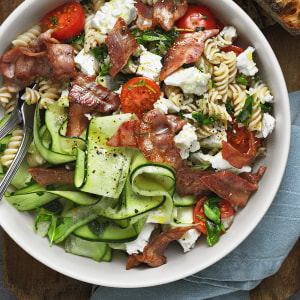 Pastasallad - enkla och goda recept - Coop