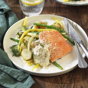 Hel röding med citron- och dillsås | Recept - Coop