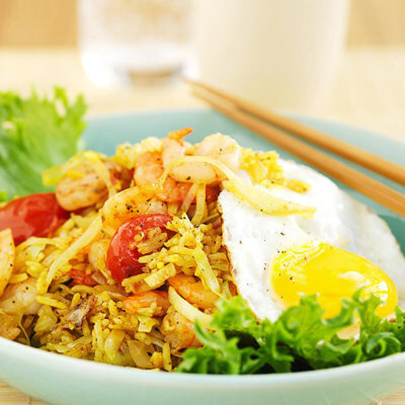 Stekt ris med räkor och ägg | Recept - Coop