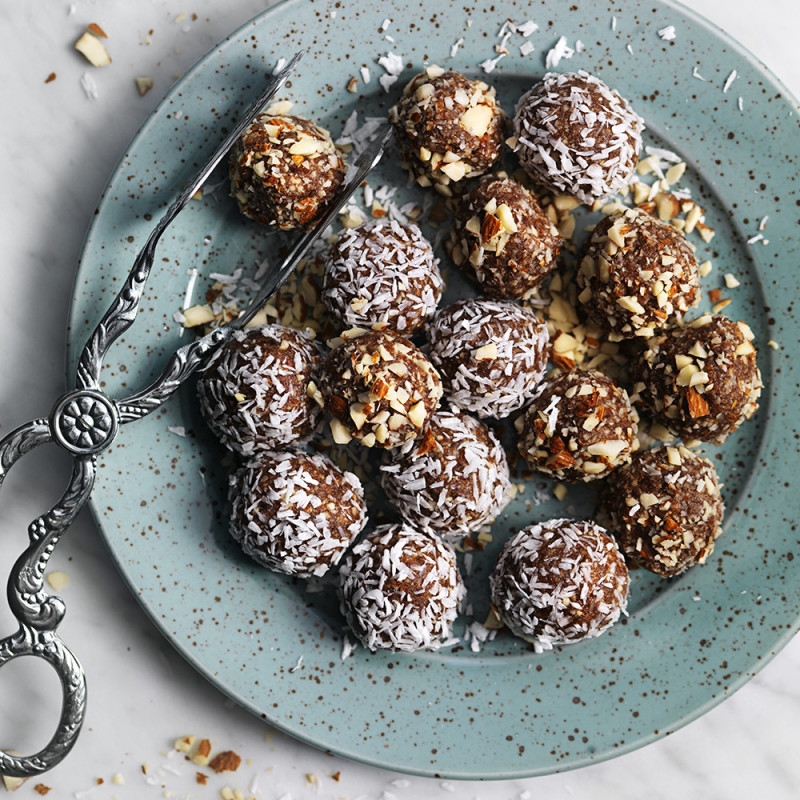 Dadelbollar med nötter | Recept - Coop