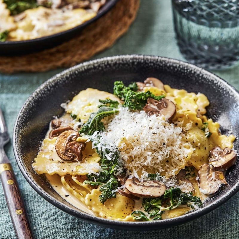 Färsk pasta med gräddkokt svamp och grönkål - Coop