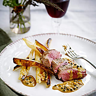 Hjortstek med messmörssås | Recept - Coop