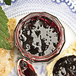 Hel röding med citron- och dillsås | Recept - Coop