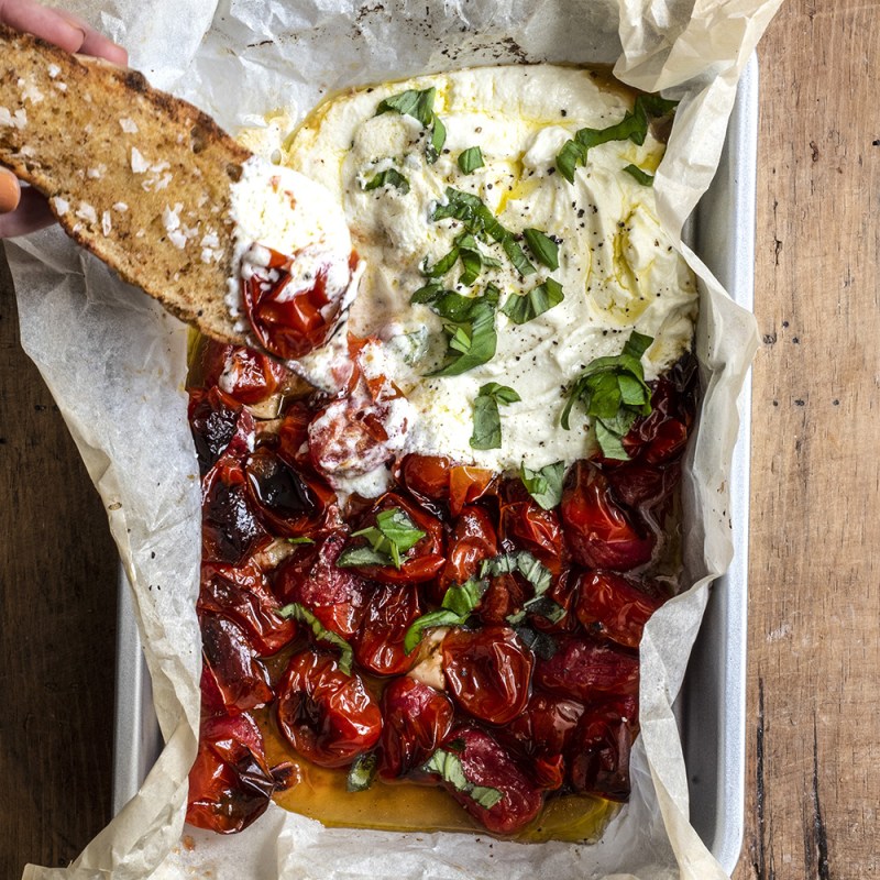 Rostade tomater med vispad fetaost | Recept | Coop