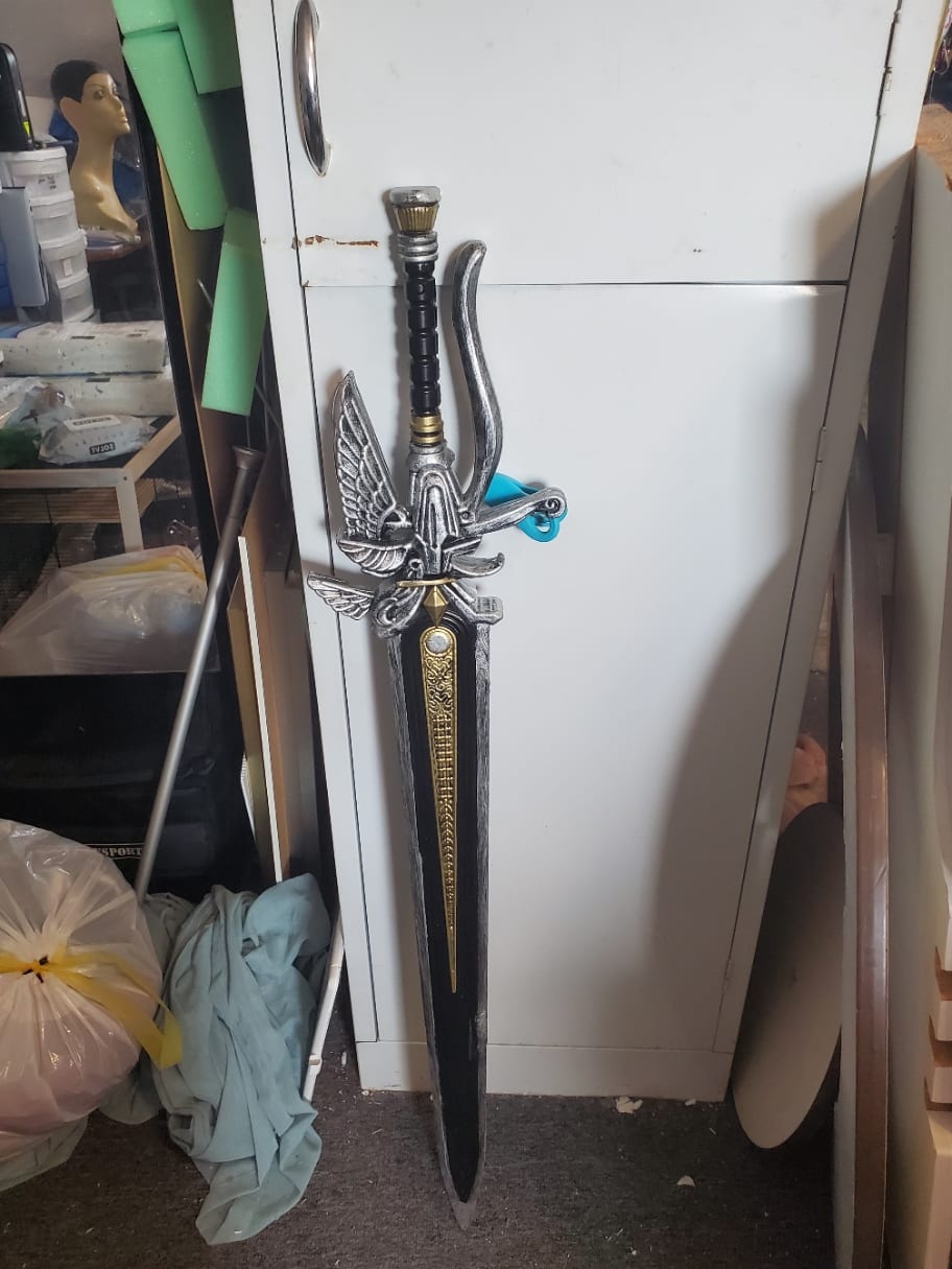 King Regis from Final Fantasy 15 Prop - Coscove