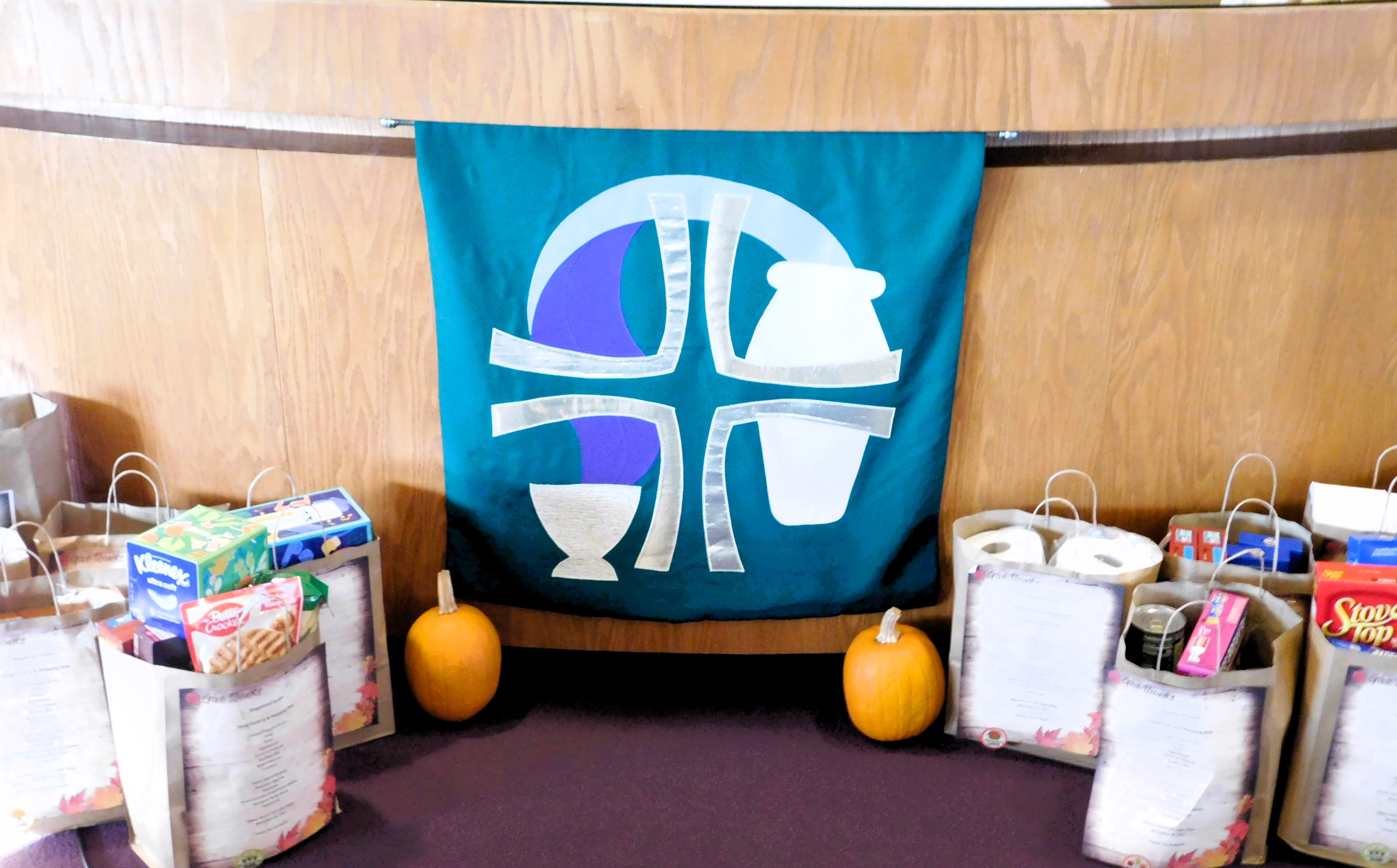 Shepherd of the Hills Lutheran Church in New Glarus WI filled bags to ...