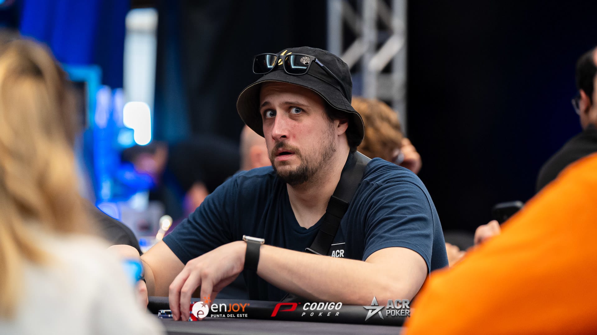 El particular atuendo de Jon Pardy para la WSOP - Codigo Poker