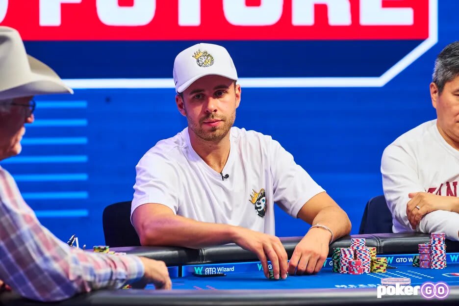 Sean Perry Dominó Completamente El último Cash Of The Titans - CodigoPoker