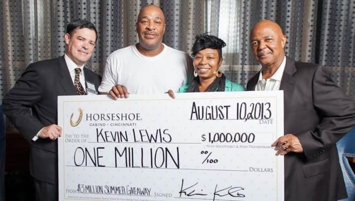 Yo Soy Kevin Lewis; No, Soy Yo... Y Cobraron El Mismo Premio Del Casino ...