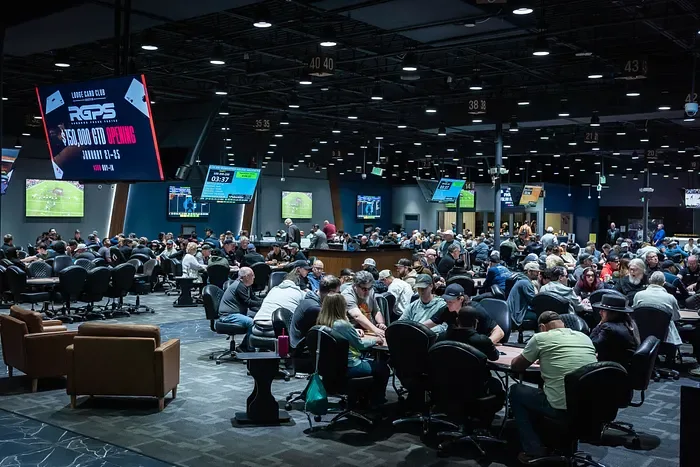 Doug Polk Regaló US$100 A Cada Jugador De Su Club De Poker