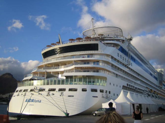 AIDAluna Kreuzfahrten, Deckplan und Schiffsbewertungen