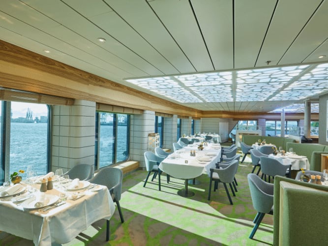 HANSEATIC nature Kreuzfahrten, Schiffsbewertungen und Deckplan