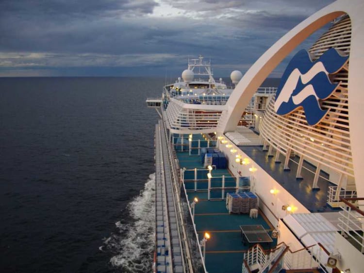 Emerald Princess - Informatie en alle aanbiedingen | Cruise Travel