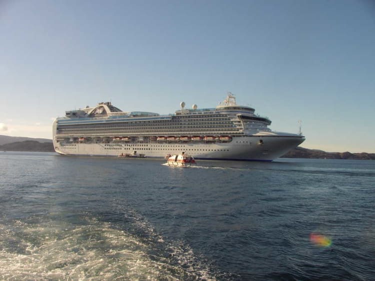 Crown Princess - Informatie en alle aanbiedingen | Cruise Travel