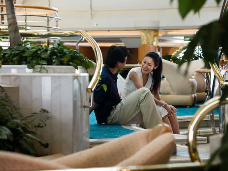 Rhapsody of the Seas Kreuzfahrten, Deckplan und Schiffsbewertungen