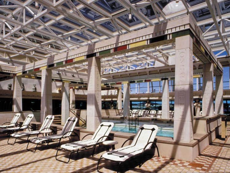 Cruceros Rhapsody of the Seas | Precios, rutas y ofertas