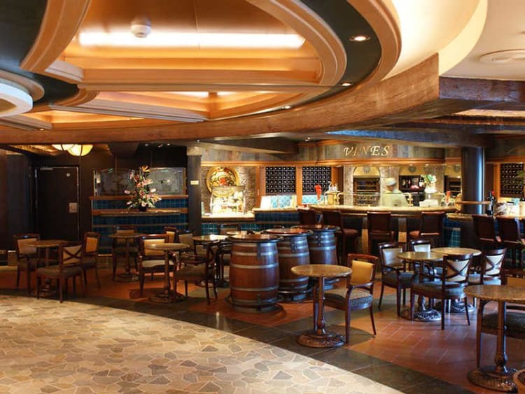 Ruby Princess Kreuzfahrten, Deckplan und Schiffsbewertungen