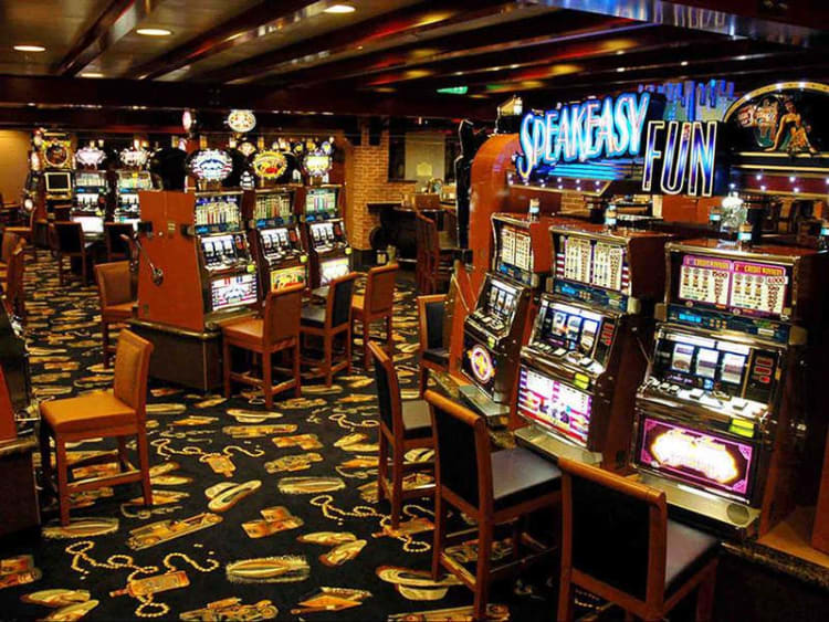 Ruby Princess Kreuzfahrten, Deckplan und Schiffsbewertungen