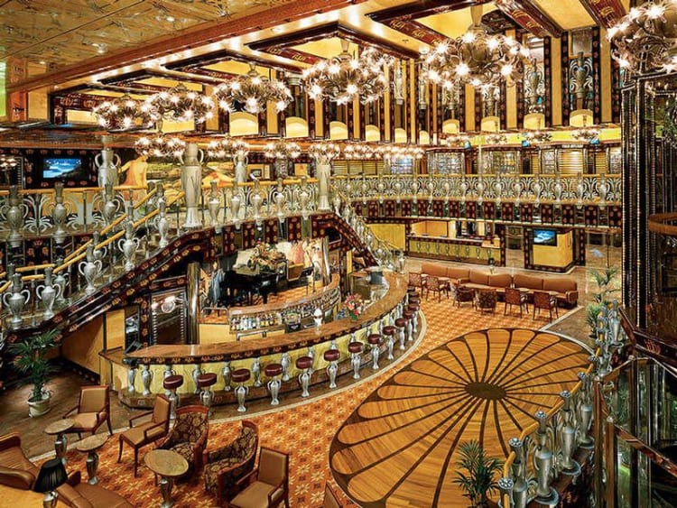 Carnival Legend - Informatie en alle aanbiedingen | Cruise Travel