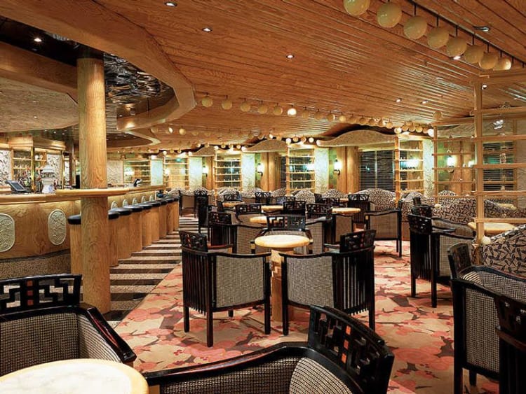 Transatlantik Kreuzfahrt mit der Carnival Pride der Reederei Carnival ...