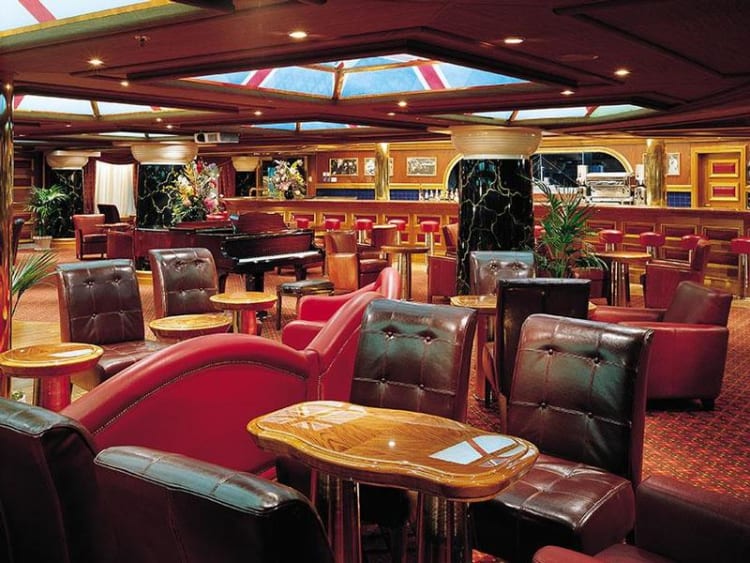 Carnival Valor Kreuzfahrten, Deckplan und Schiffsbewertungen